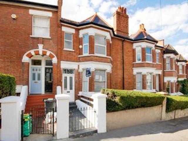 3 Bedrooms Maisonette for rent in Casewick Road, West Norwood, London SE27