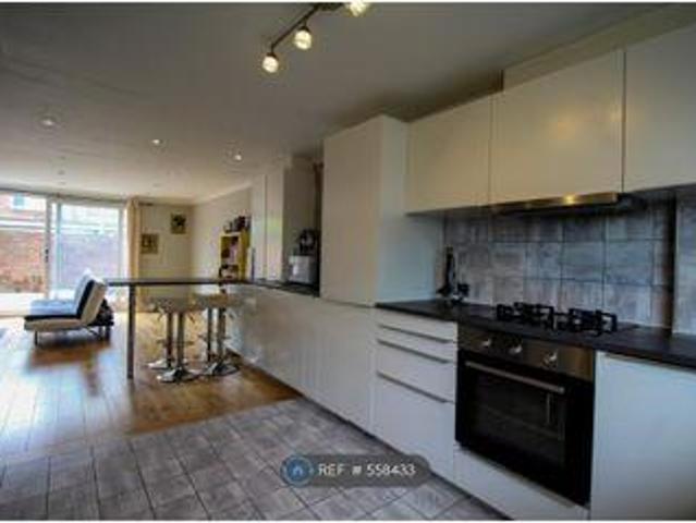 3 Bedrooms Maisonette for rent in Brooking Road, London E7