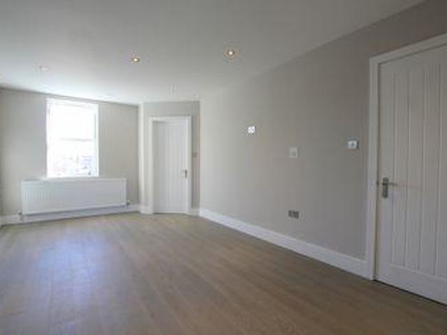 3 Bedrooms Maisonette for rent in Kingston Road, Wimbledon, London SW19