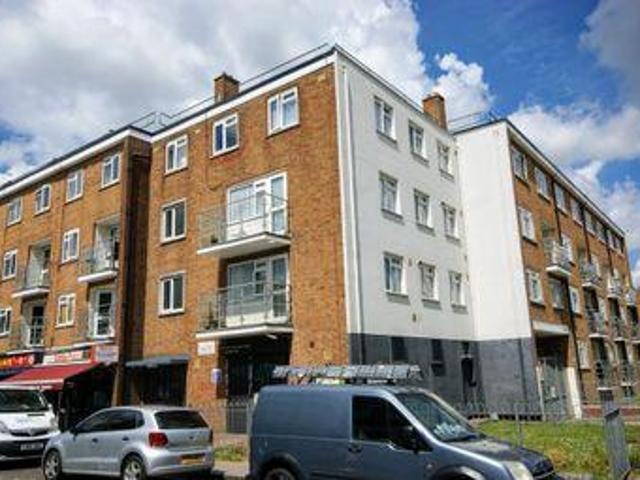 3 Bedrooms Maisonette for rent in Hamlets Way, London E3