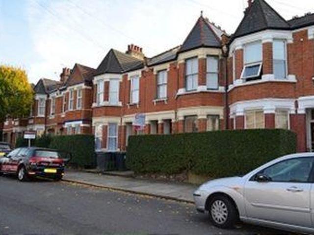3 Bedrooms Maisonette for rent in Lyndhurst Road, London N22