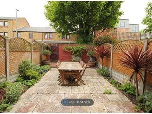 3 Bedrooms Maisonette for rent in Maysoule Road, London SW11