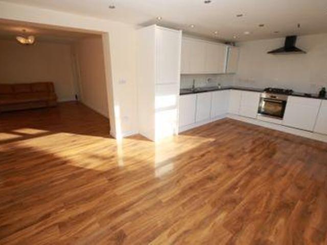 3 Bedrooms Maisonette for rent in Shelley Close, Hayes UB4