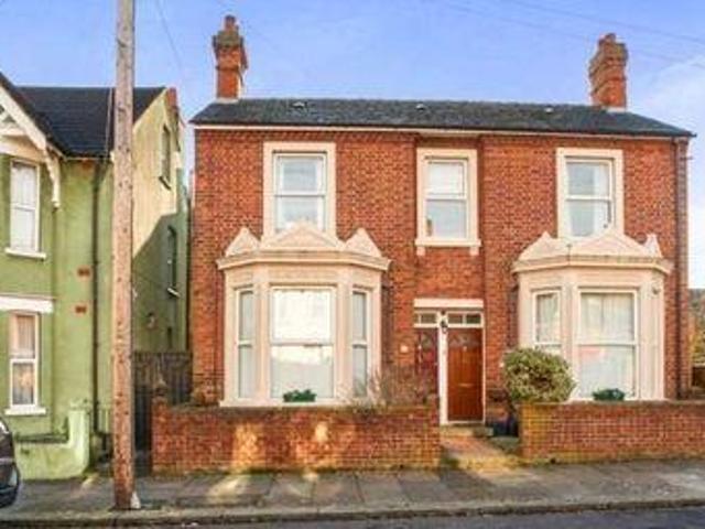 3 Bedrooms Maisonette for rent in Richmond Road, Bedford MK40