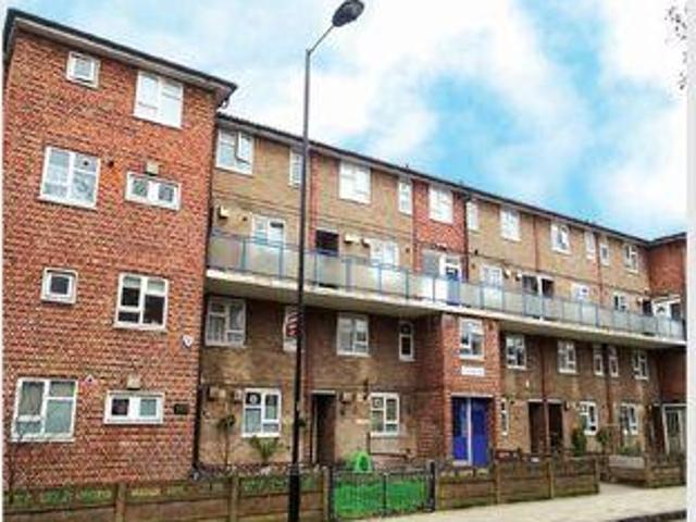3 Bedrooms Maisonette for sale in 108 Morland Estate, Richmond Road, Hackney E8
