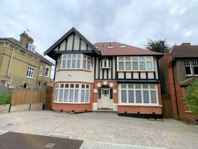 3 Bedrooms Maisonette for sale in 35 Holden Road, London N12