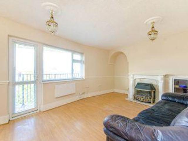 3 Bedrooms Maisonette for sale in Boyce Way, Plaistow, London E13