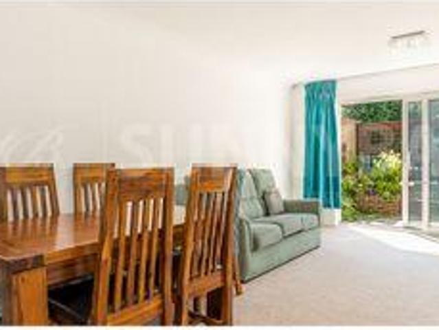 3 Bedrooms Maisonette for sale in Bardsley Close, Croydon CR0