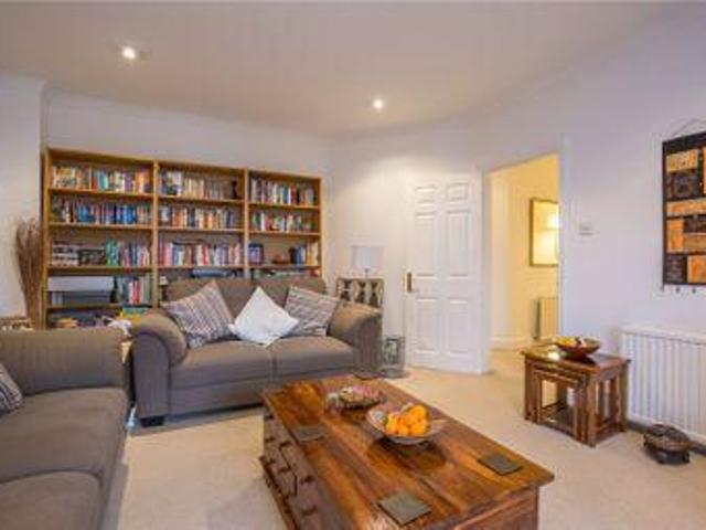 3 Bedrooms Maisonette for sale in East End Road, East Finchley, London N2