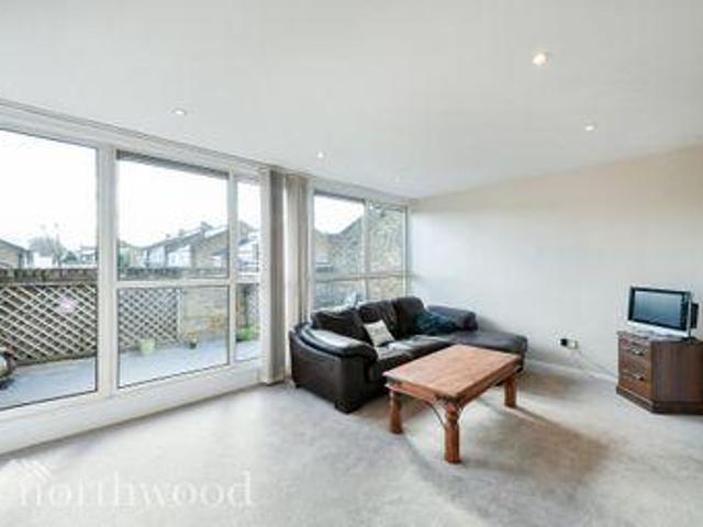 3 Bedrooms Maisonette for sale in Levehurst House, Woodvale Walk, London SE27