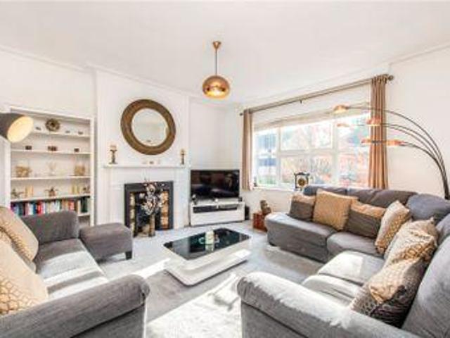 3 Bedrooms Maisonette for sale in Malden Road, Watford, Hertfordshire WD17