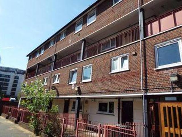 3 Bedrooms Maisonette for sale in Stratford, London, England E15