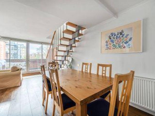 3 Bedrooms Maisonette for sale in Queensway, Queensway W2