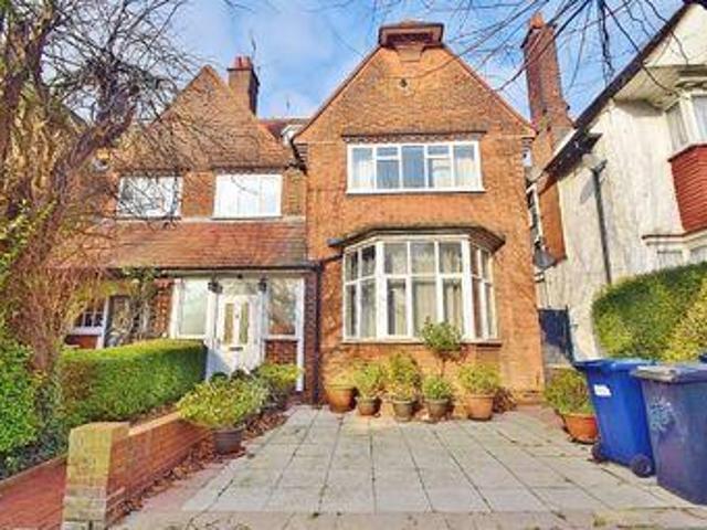 3 Bedrooms Maisonette for sale in Ravenscroft Avenue, Golders Green NW11