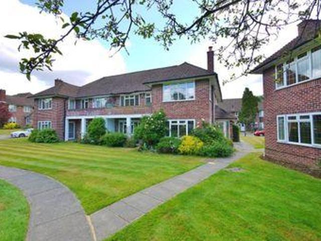 3 Bedrooms Maisonette for sale in The Glen, Northwood HA6
