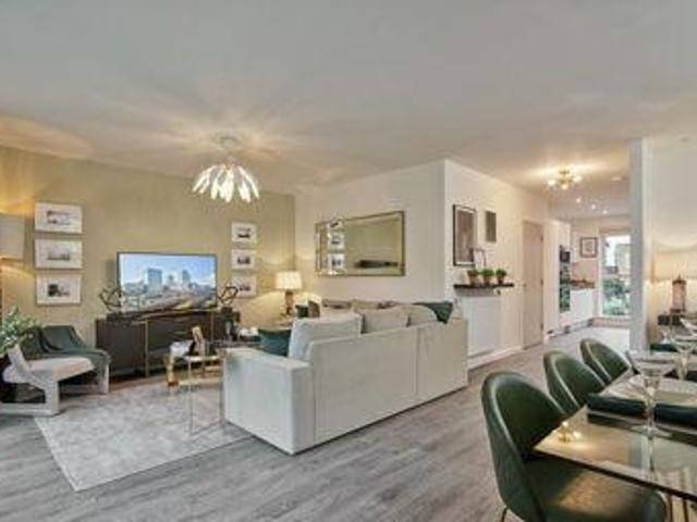 3 Bedrooms Maisonette for sale in The Willow, Avenue Road, Oakwood N14