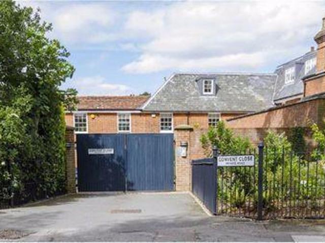 3 Bedrooms Mews house for rent in Convent Close, Hadley Common, Hertfordshire EN5