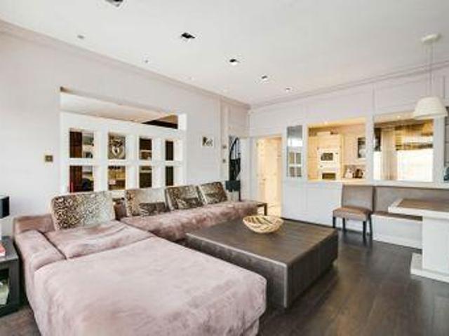 3 Bedrooms Mews house for rent in Princes Gate Mews, South Kensington SW7
