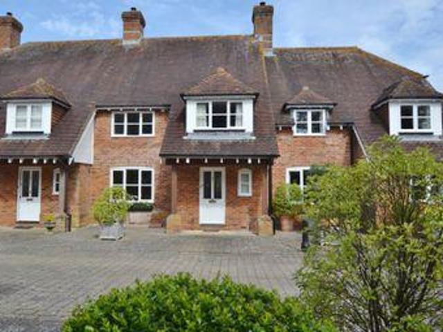 3 Bedrooms Mews house for sale in Burton Park, Petworth, West Sussex GU28