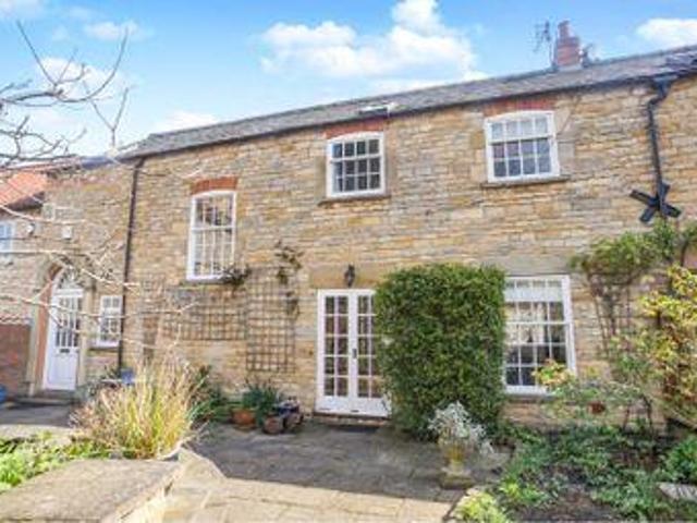 3 Bedrooms Mews house for sale in Hall Drive, Canwick LN4