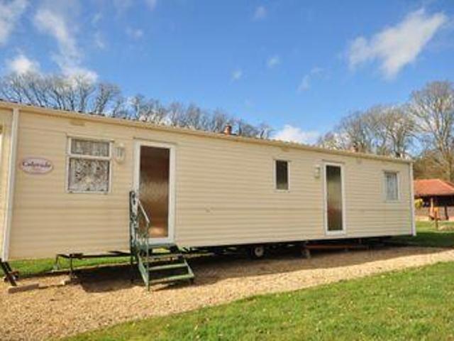 3 Bedrooms Mobile/park home for rent in Emms Lane, Brooks Green, Horsham RH13