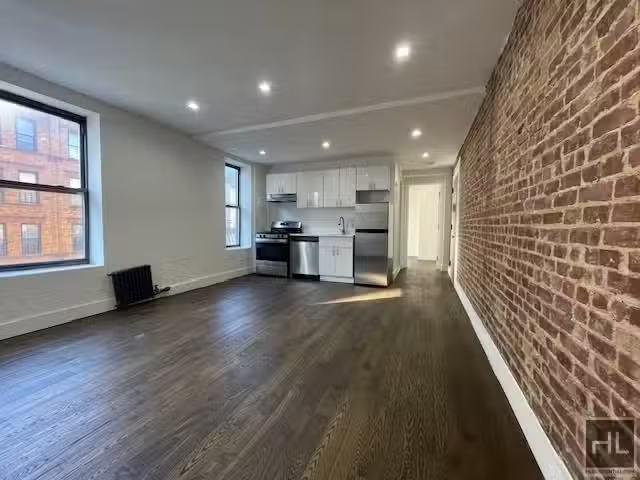 3 Bedrooms at Saint Nicholas Terrace for $4,200 by Justin Travis