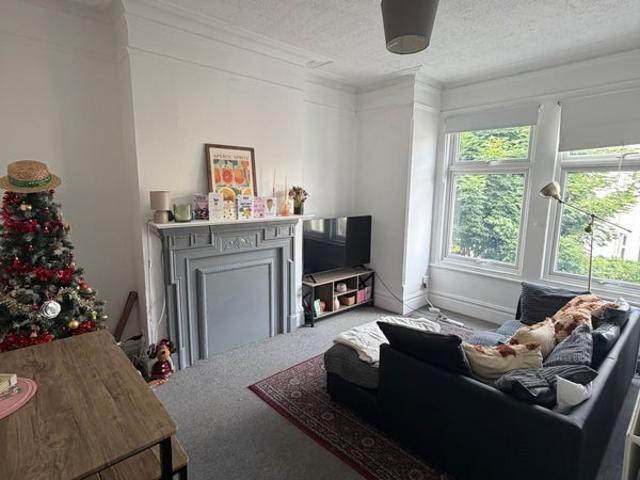 3 Bedrooms All Available Tooting Bec Flat