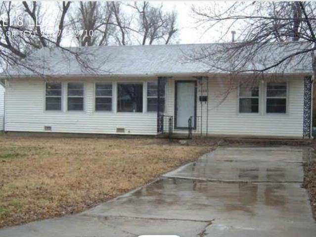 3 Bedrooms and one bath updated house near schools
