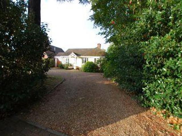 3 Bedrooms Bungalow for rent in Heath Park Road, Leighton Buzzard LU7