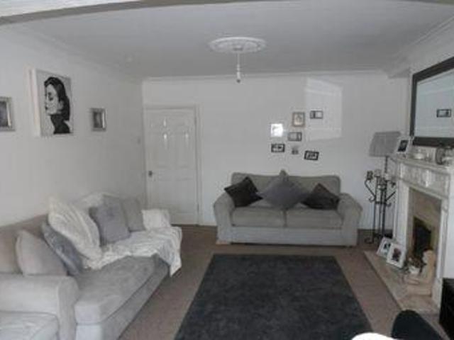 3 Bedrooms Bungalow for rent in The Ryde, Leigh On Sea SS9