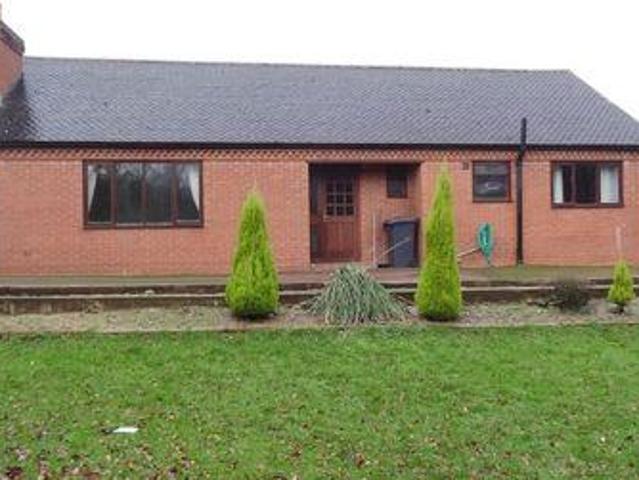 3 Bedrooms Bungalow for rent in Thorneycroft, Blythe Bridge Bank, Uttoxeter ST14