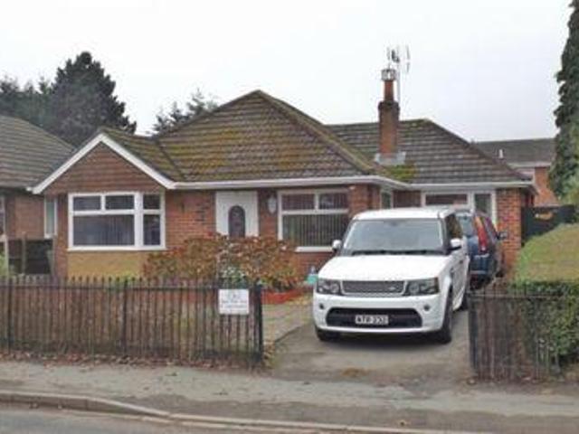 3 Bedrooms Bungalow for sale in North Street, Crewe, Cheshire CW1