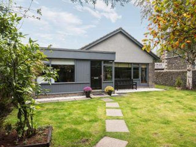 3 Bedrooms Bungalow for sale in Abbotsford Road, Galashiels, Borders TD1