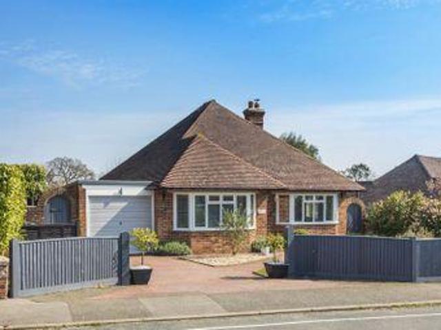 3 Bedrooms Bungalow for sale in Alexandra Road, Heathfield TN21