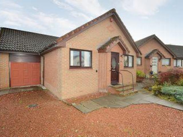 3 Bedrooms Bungalow for sale in Almond Court, Livingston, West Lothian EH54