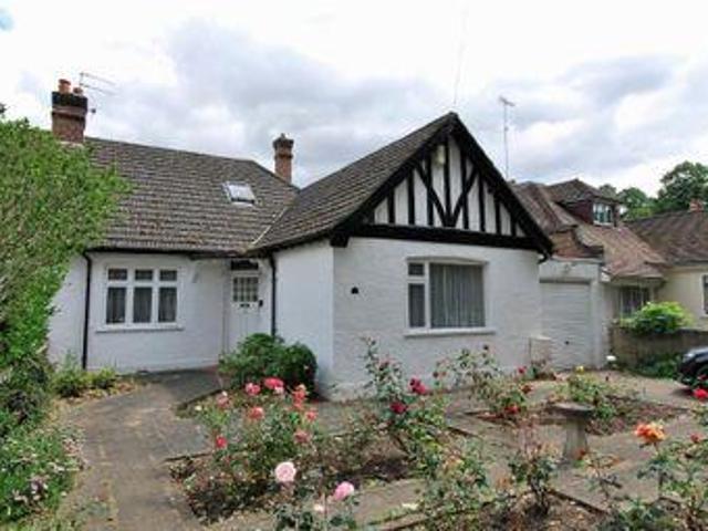 3 Bedrooms Bungalow for sale in Alwyne Road, Hanwell, London W7
