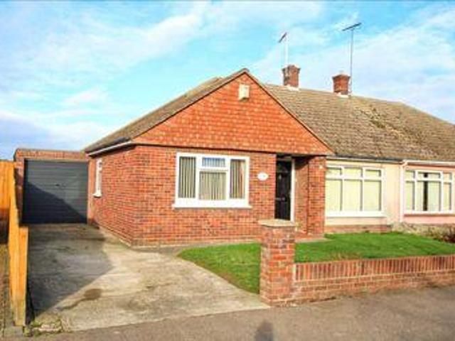 3 Bedrooms Bungalow for sale in Baden Powell Drive, Colchester CO3