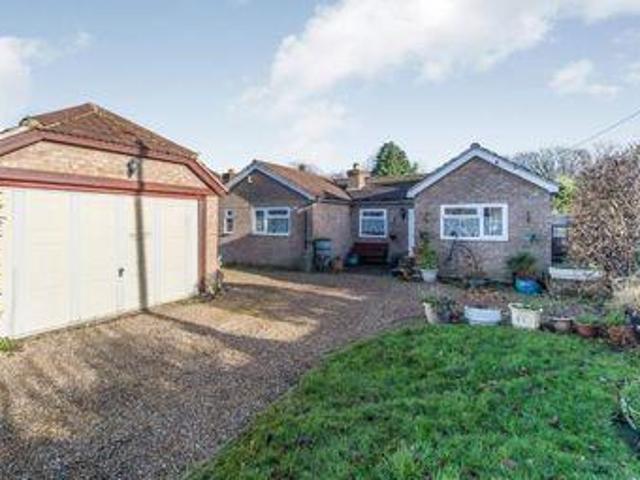 3 Bedrooms Bungalow for sale in Beechwood Drive, Meopham, Gravesend, Kent DA13