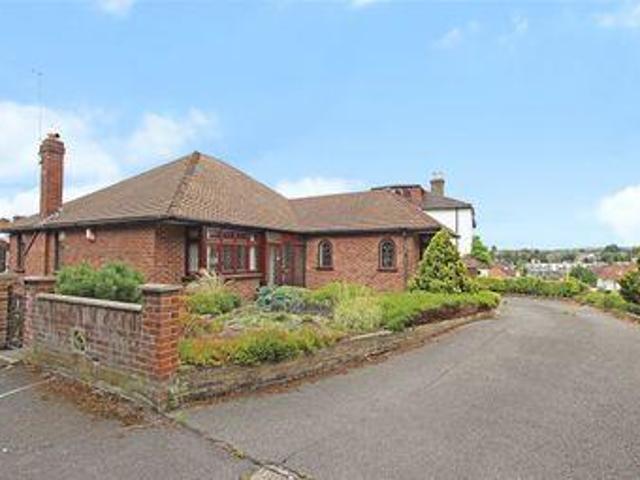 3 Bedrooms Bungalow for sale in Broomhill Road, Orpington, Kent BR6
