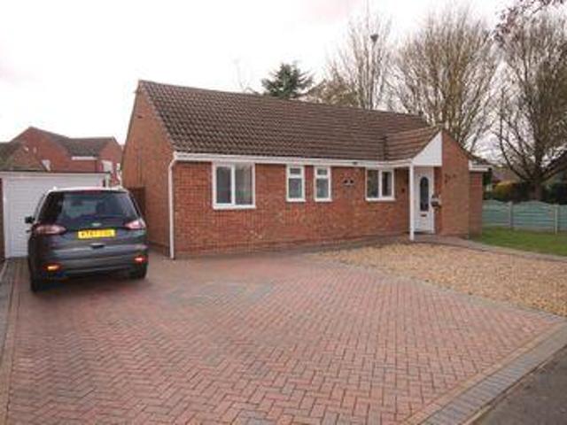 3 Bedrooms Bungalow for sale in Douglas Road, Bedford MK41