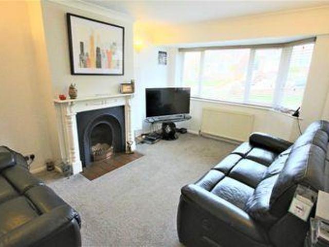 3 Bedrooms Bungalow for sale in Eridge Road, Eastbourne BN21
