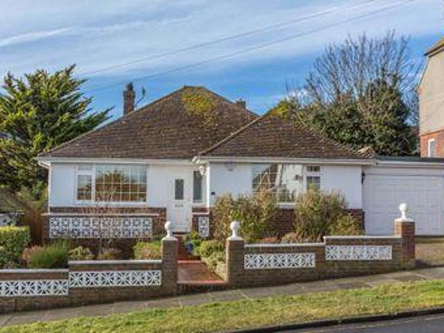 3 Bedrooms Bungalow for sale in Founthill Avenue, Saltdean, Brighton BN2