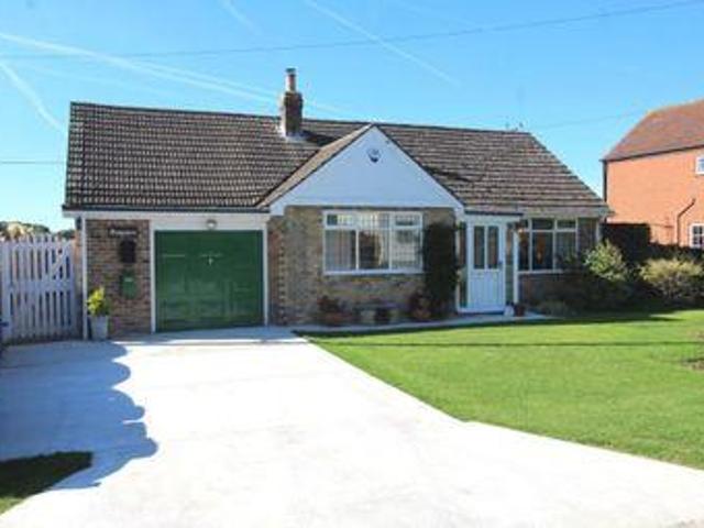 3 Bedrooms Bungalow for sale in Hushells Lane, Fosterhouses, Doncaster DN7