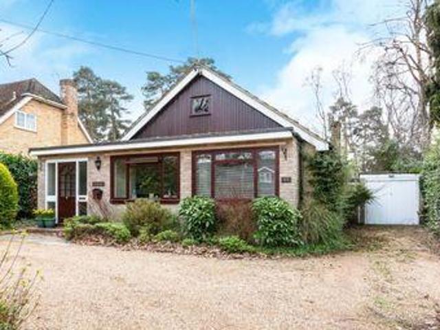 3 Bedrooms Bungalow for sale in Headley Down, Bordon, Hampshire GU35