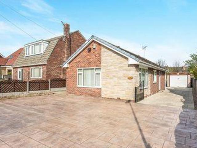 3 Bedrooms Bungalow for sale in Hemsby Road, Castleford WF10