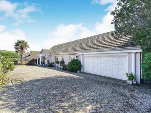 3 Bedrooms Bungalow for sale in Royles Close, Rottingdean, Brighton, East Sussex BN2