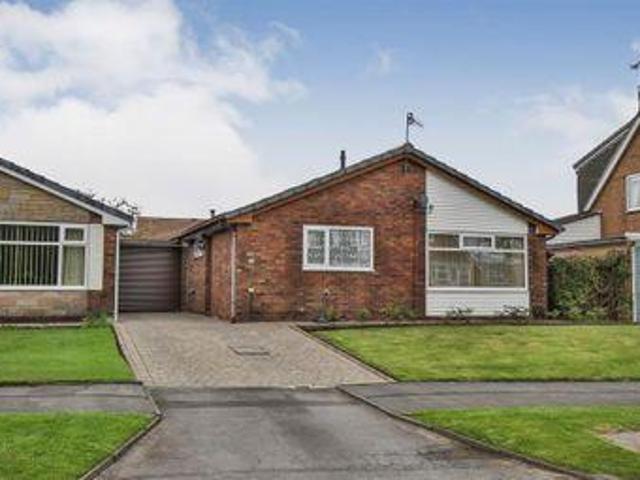 3 Bedrooms Bungalow for sale in Starring Way, Littleborough OL15