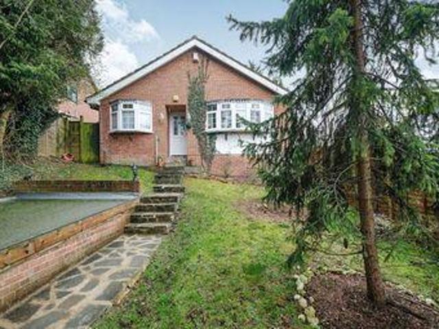 3 Bedrooms Bungalow for sale in Stock Hill, Biggin Hill, Westerham, Kent TN16