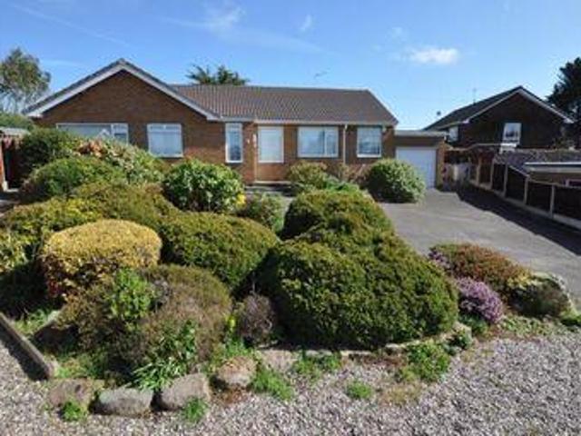 3 Bedrooms Bungalow for sale in Sandstone Walk, Wirral, Merseyside CH60