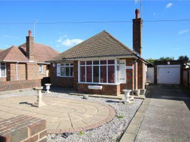 3 Bedrooms Bungalow for sale in Seafield Avenue, Goring By Sea, Worthing, West Sussex BN12